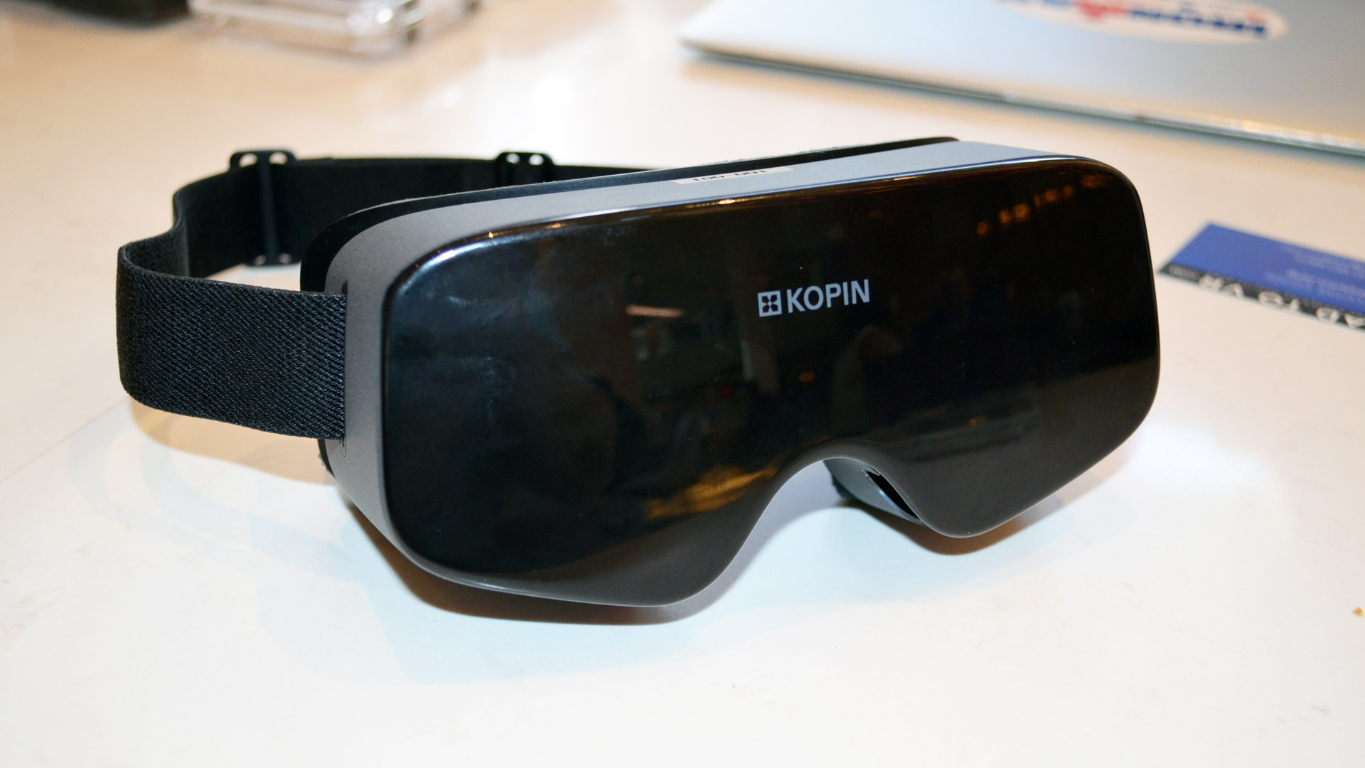 Kopin's Prototype VR Headset is Incredibly Thin & Light, More Than 3x ...